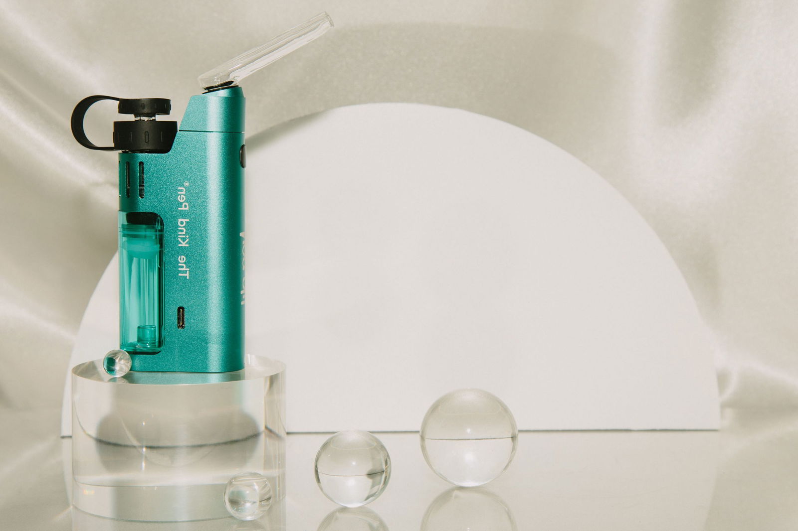 Vaporizers for Dry Herb, Wax & E-liquid I The Kind Pen